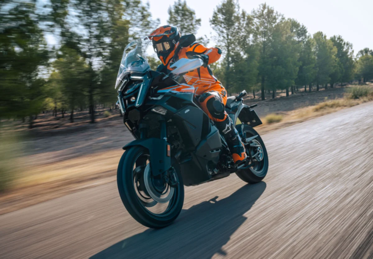 KTM 1390 Super Adventure R: Raja Terbaru di Medan Off-Road Ekstrem ...