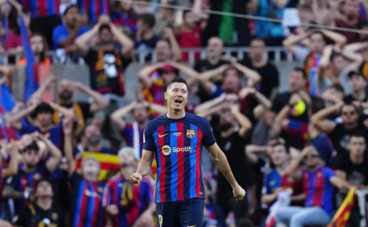 Resmi: Robert Lewandowski Hengkang dari Barcelona, Misi Sang Legenda ...